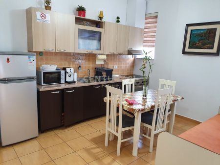 Apartamente, Shtëpi, Zyrat Per Shitje, Per Qira - Century 21 Albania