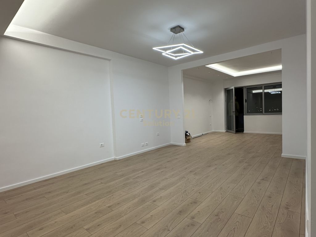 SHITET APARTAMENT NE ASTIR - Century 21 Albania
