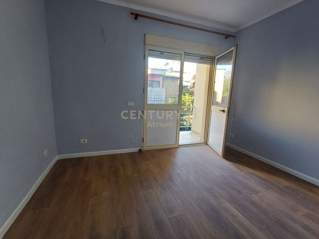 Ali Demi, Apartament 2+1+2 ne Shitje! - Century 21 Albania