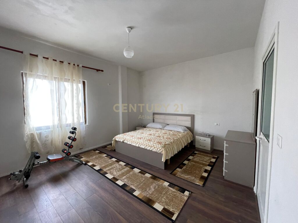 JEPET ME QERA KATI I DYTE I NJE SHTEPIE PRIVATE NE ISH KENETE DURRES ...