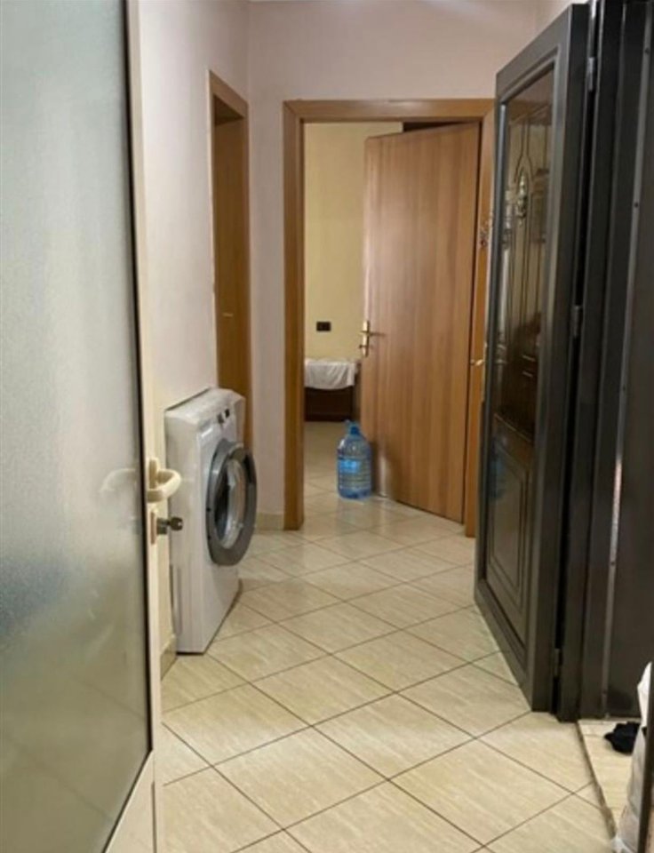 Apartament 1+1 Për Shitje në Shkolla e Bashkuar prane shkolles Bajram ...