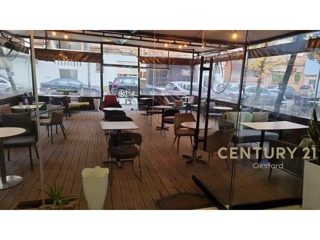JAPIM ME QIRA AMBIENT BAR-KAFE TEK MYSLYM SHYRI! - Century 21 Albania