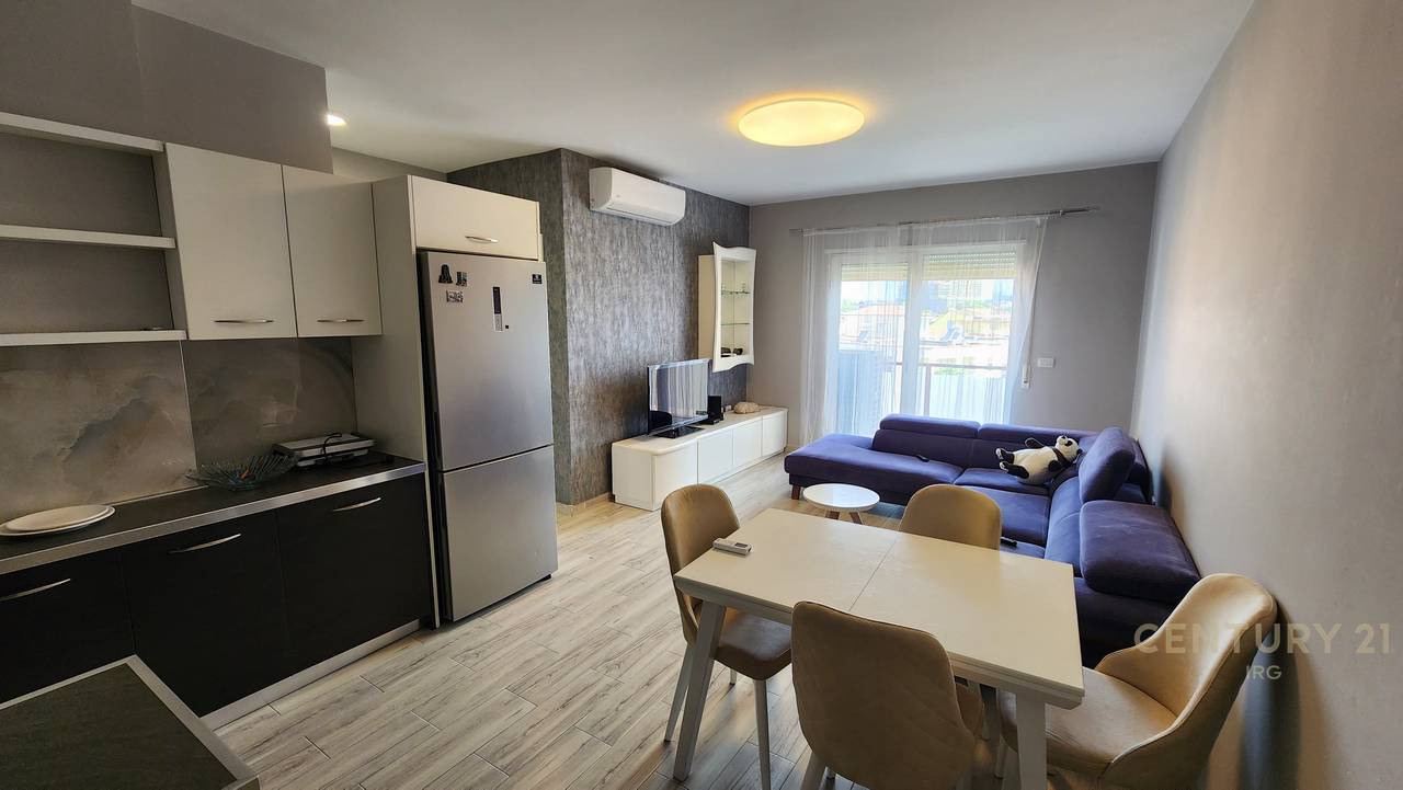 SHITET APARTAMENT 2+1 TEK 21 DHJETORI ! - Tirane, 21 Dhjetori - Dua Shpi