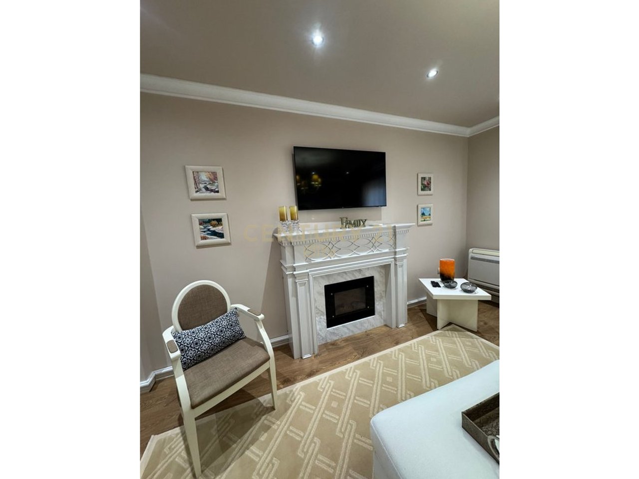 APARTAMENT 2+1+2 ME QIRA NE BLLOK! - Tirane, Ish Blloku - Dua Shpi