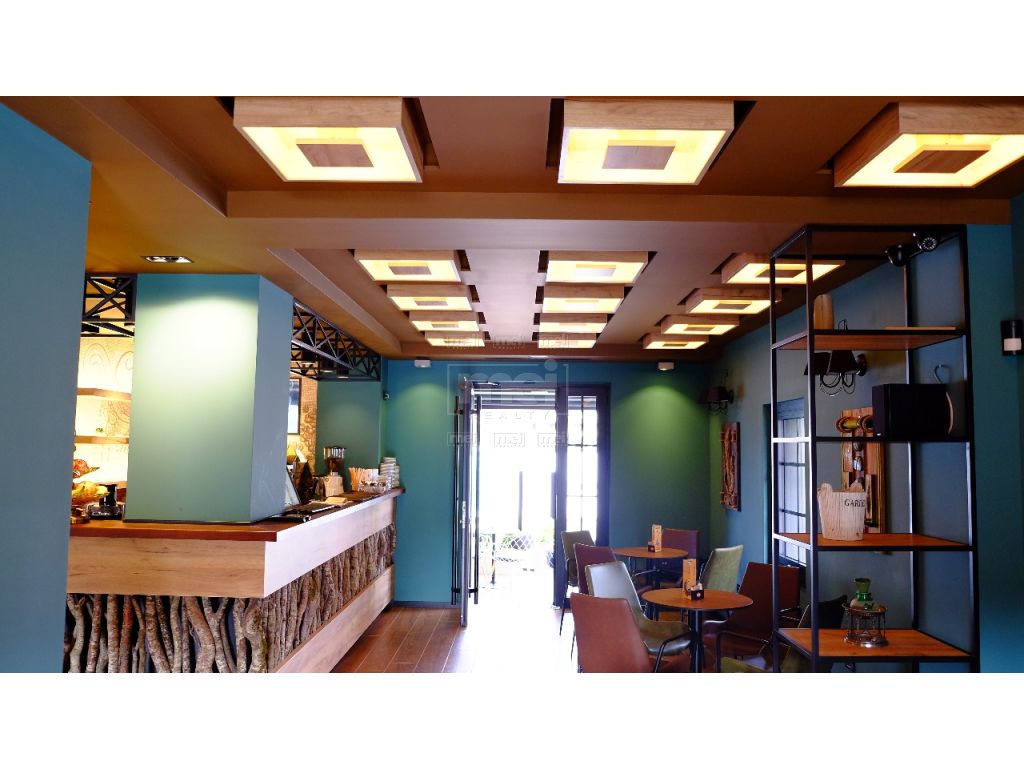 TEK RRUGA E DIBRES SHITET LOKAL BARE-KAFE - Mei.al