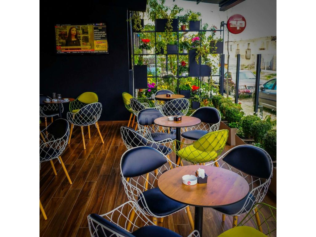 TEK RRUGA E DIBRES SHITET LOKAL BARE-KAFE - Mei.al