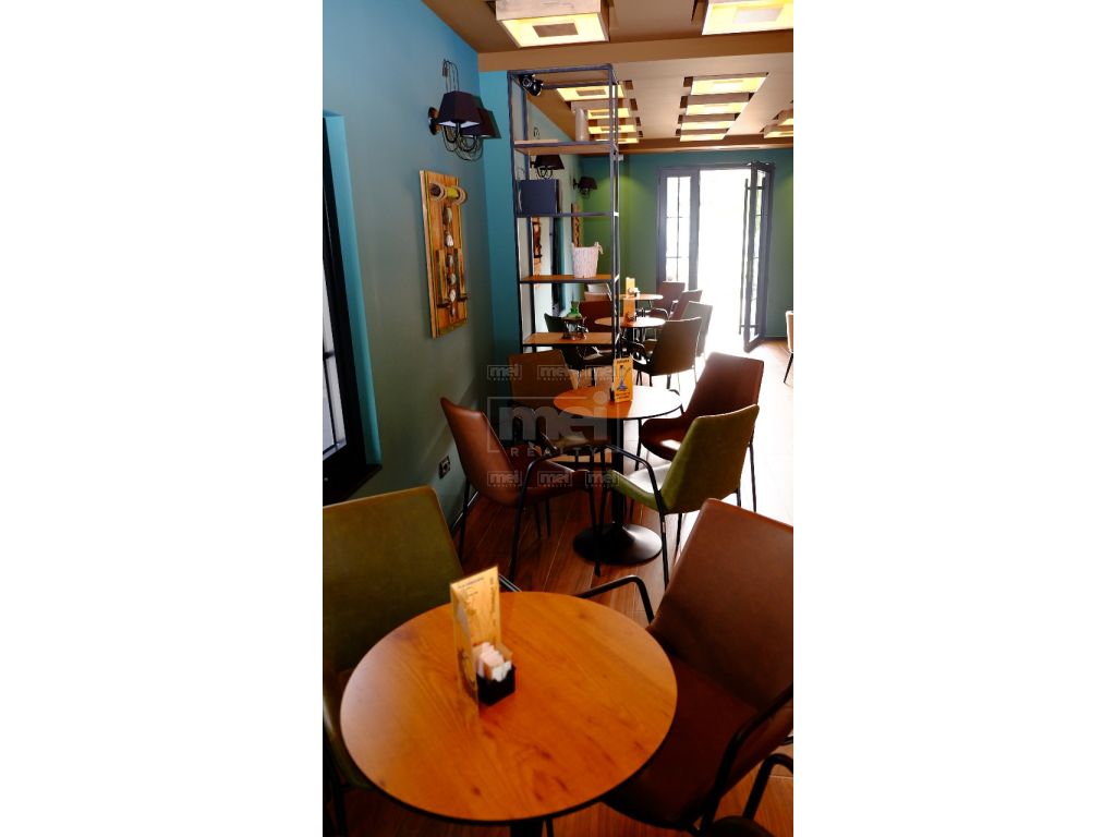 TEK RRUGA E DIBRES SHITET LOKAL BARE-KAFE - Mei.al